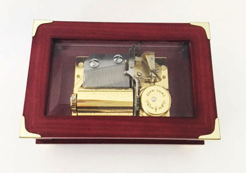 Wood and Glass Campaign Style small (1.36)